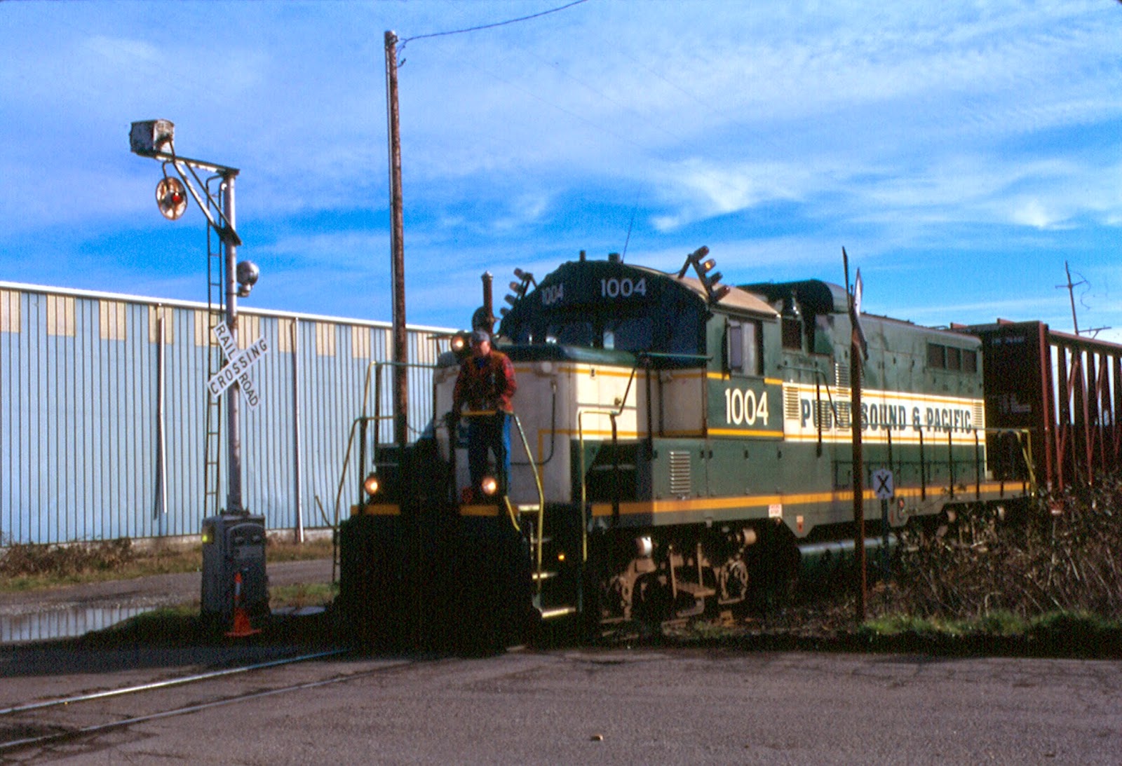 Highball 661 West: Shortline Railroads