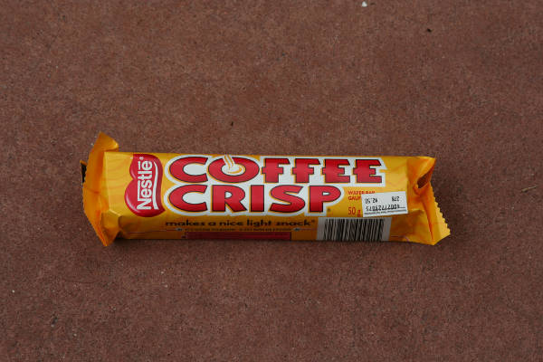 17 Unique & Delicious Items of Canadian Junk Food ~ Tours Discovery