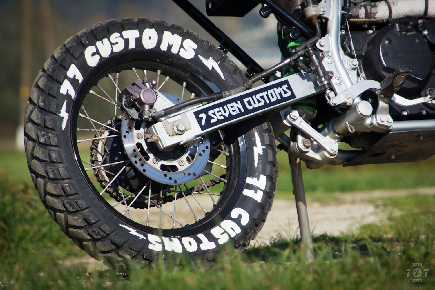 Hell Kustom : Kawasaki KLR650 By 7Seven Custom