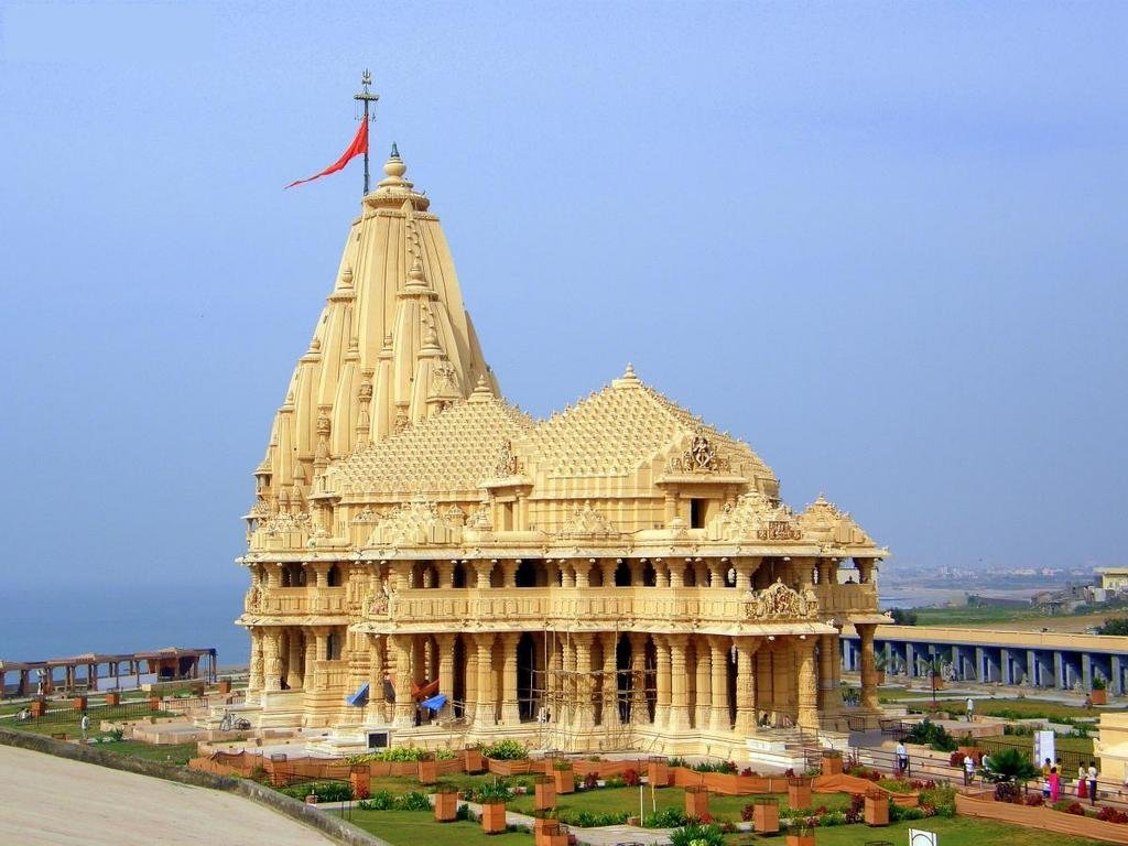 Trip Guide In India: Top 10 Famous Hindu Temples in Gujarat
