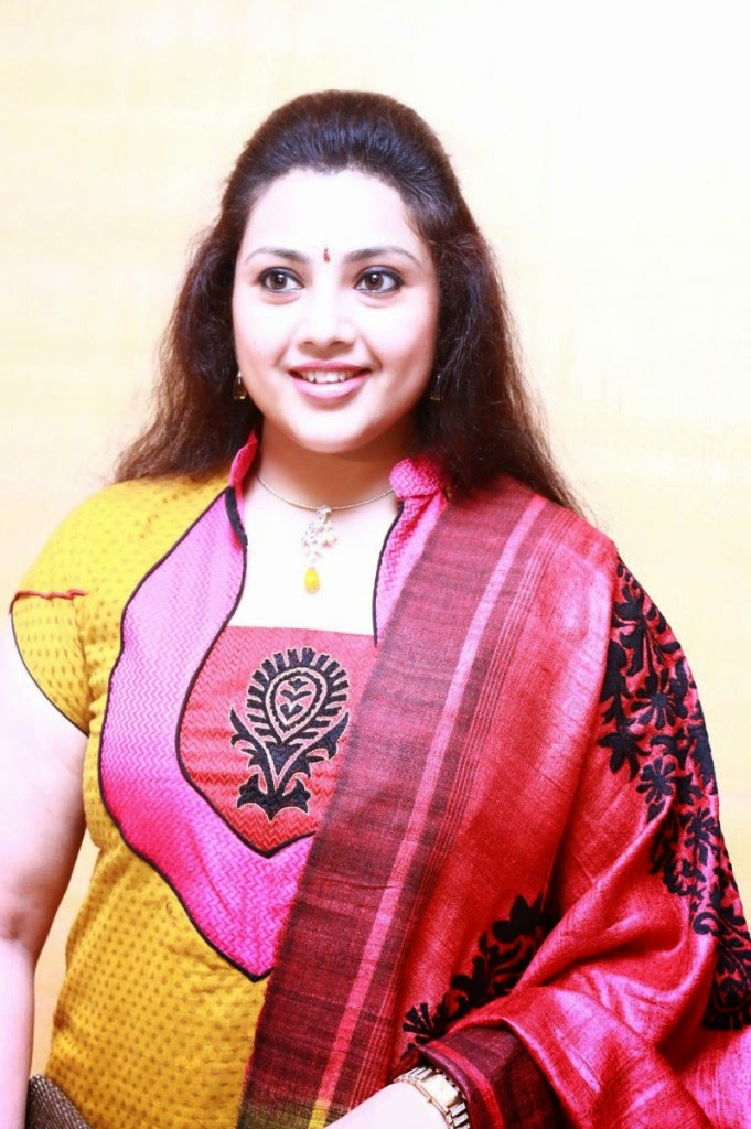 Meena Durairaj Stills at Idhu Enna Maayam Tamil Movie Audio Launch Picture