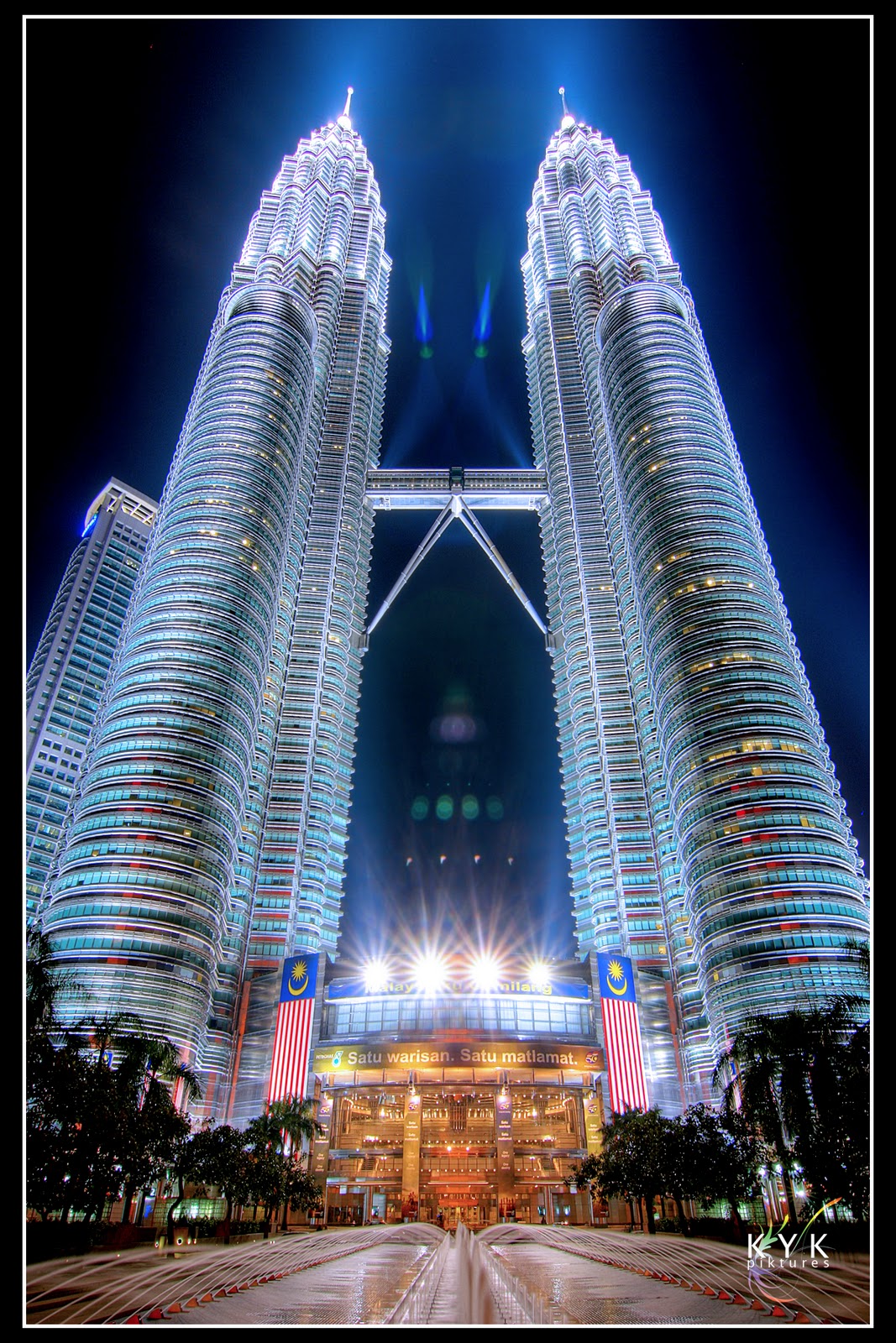 KEMBARA ALAM AADK: 10 Bangunan Tertinggi Di Dunia