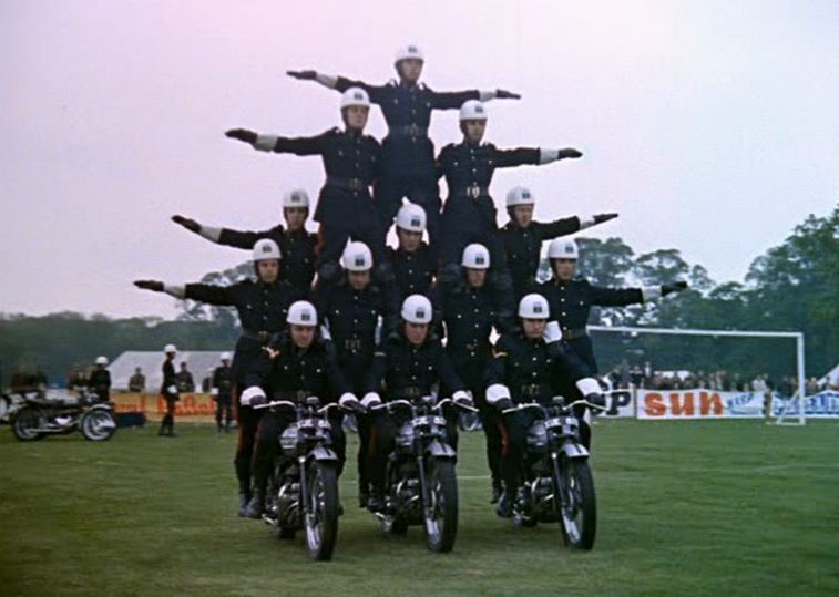 Speedboys: The Royal Signals White Helmets 1960