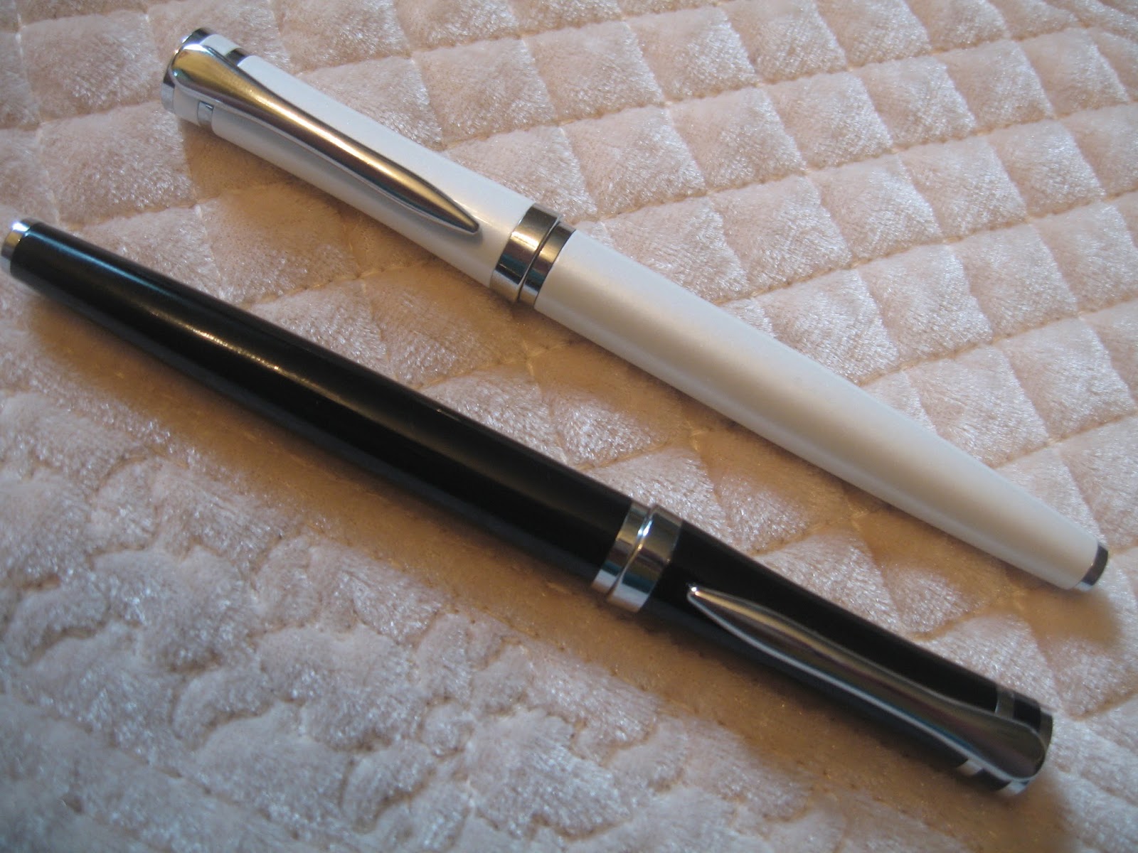 BLURT Blogger: Jinhao Baoer Lemi Hero Fountain Pen & Rollerball Review