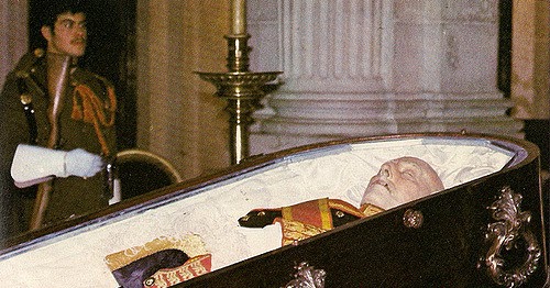 CIENCIAS SOCIALES: Franco murió el 19 de noviembre