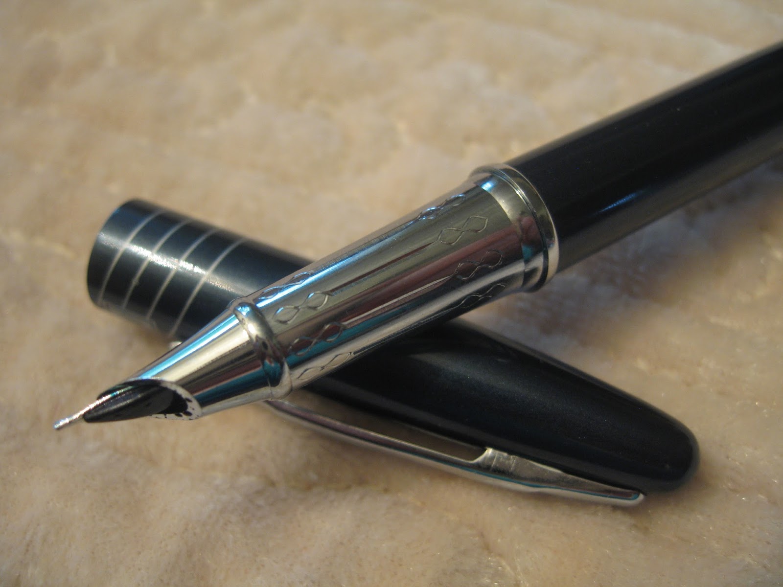 BLURT Blogger: Jinhao Baoer Lemi Hero Fountain Pen & Rollerball Review