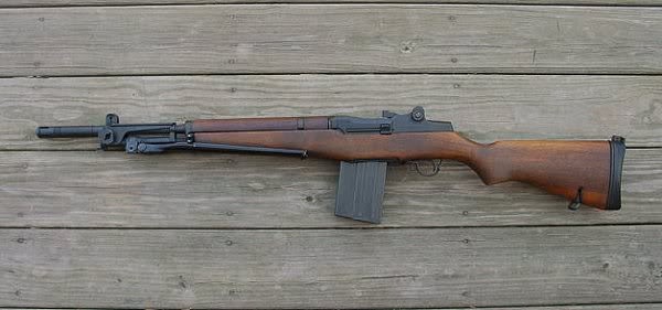 FDRA - Malvinas: Rifle automático: Beretta BM59 (Italia)