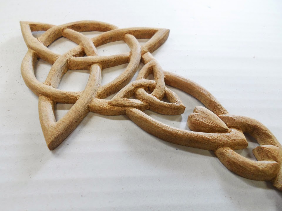 From the Desk of Murray Lincoln: Carving a Celtic Love Spoon – How to
