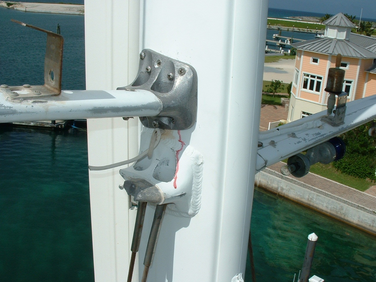 The Spike to the Islands: More on Spreader Base Failure