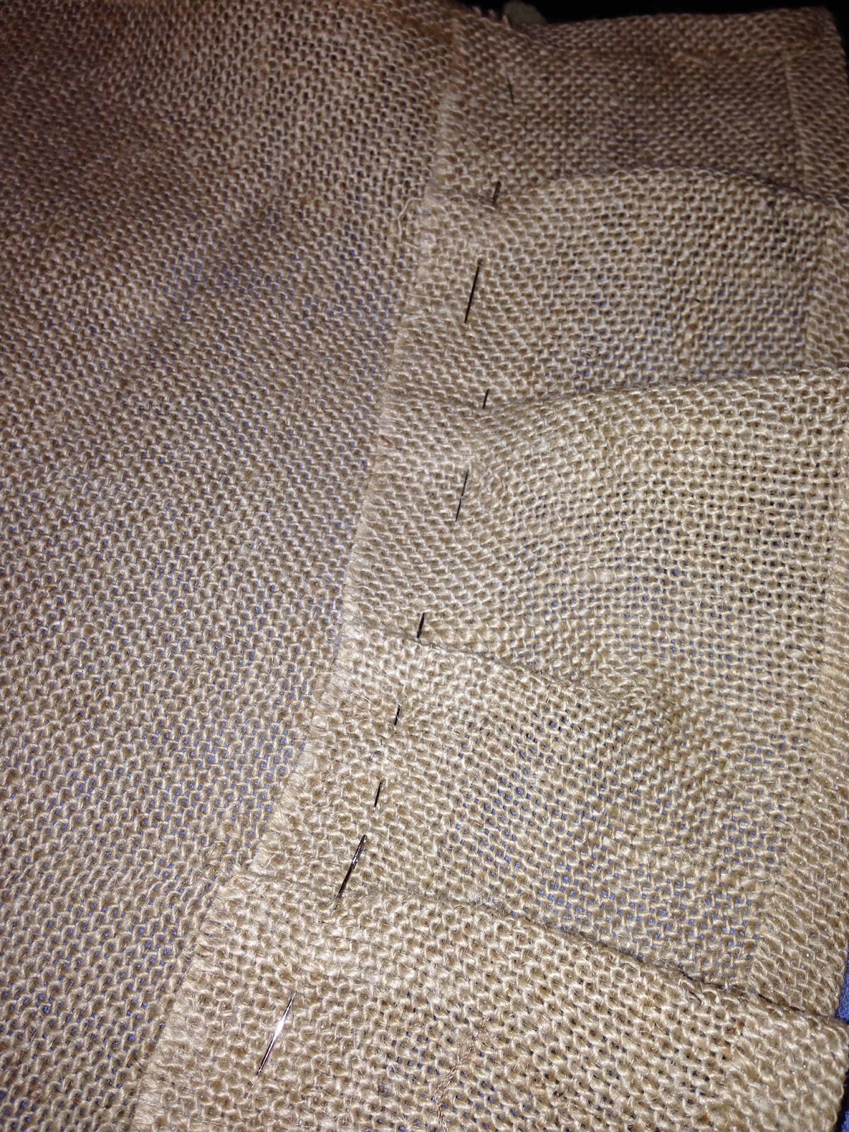 Locksley Lane: Making A Burlap Table Runner