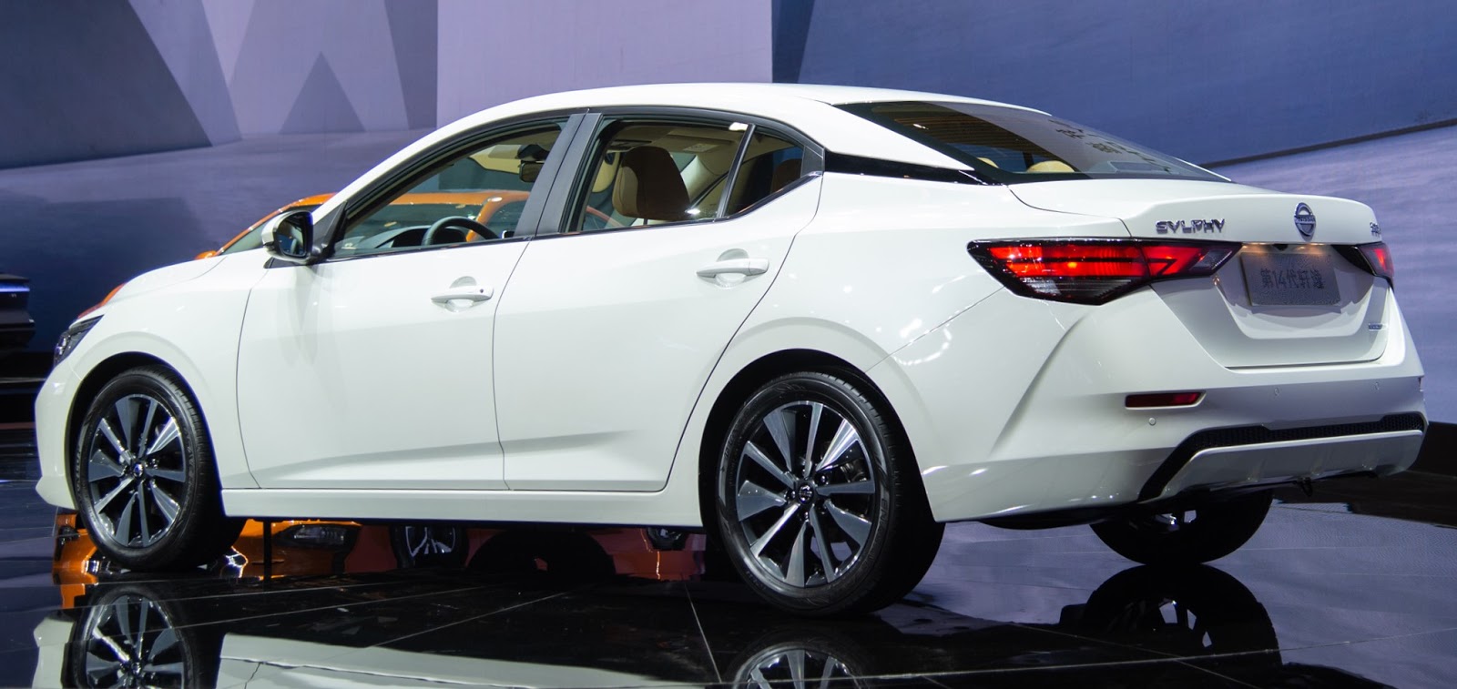 Nissan Sylphy 2019 antecipa bem como será o próximo Sentra