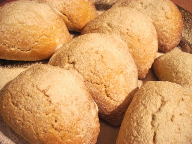 Neapolitan "Sfogliatella Frolla" (sfogliatella frolla napoletana)