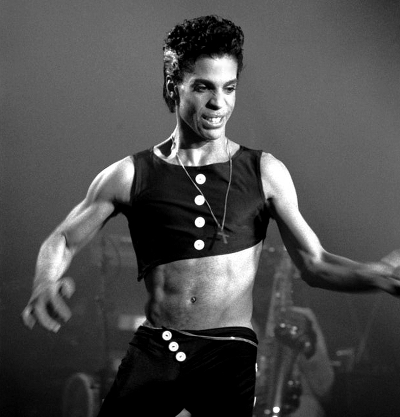 Remembering a Fashion Icon – A Look Back at 20 Prince's Best Fashion ...