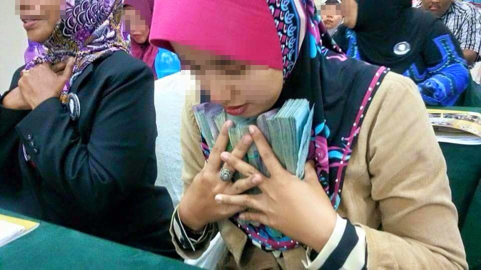 Buasir Otak: Melayu bakal jadi jutawan dengan ritual cium duit