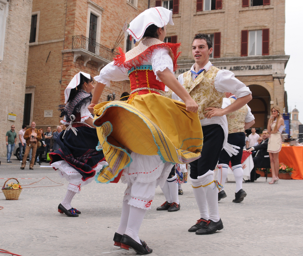 Va de bailes: Saltarello