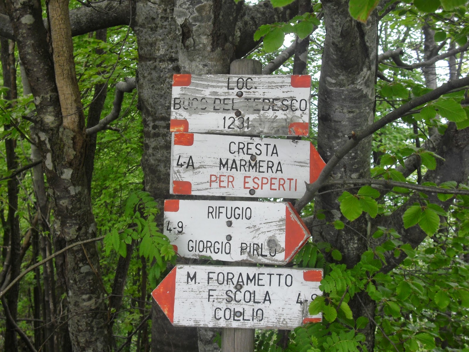 DA CECINO DI DEGAGNA-VOBARNO (BS) 399MT AL RIFUGIO PIRLO ALLO SPINO ...