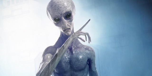 Aliens in the next house - Infinite JLB