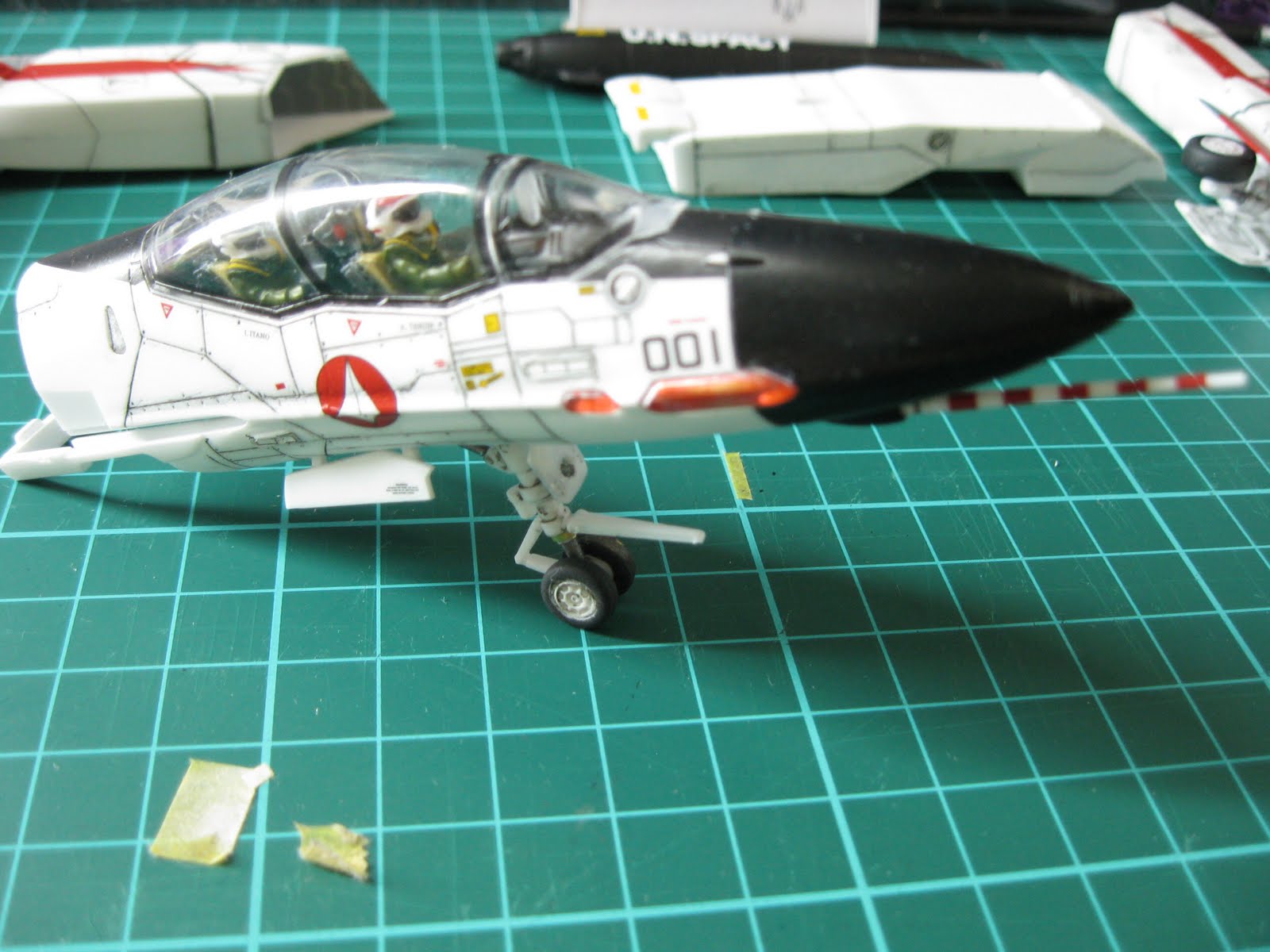 TOY ADDICT ZONE: MACROSS ZERO : 1/72 VF-0B [WIP3]