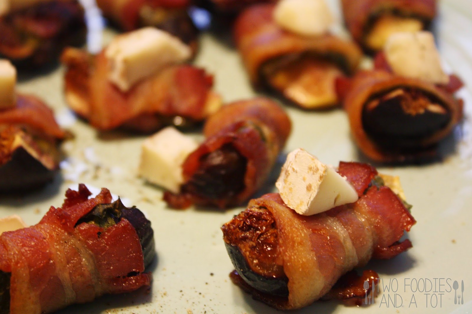 Two foodies and a tot: Bacon wrapped figs