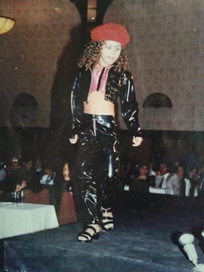 Espectáculo: Perfil de Débora Sacha Menicucci Anzola