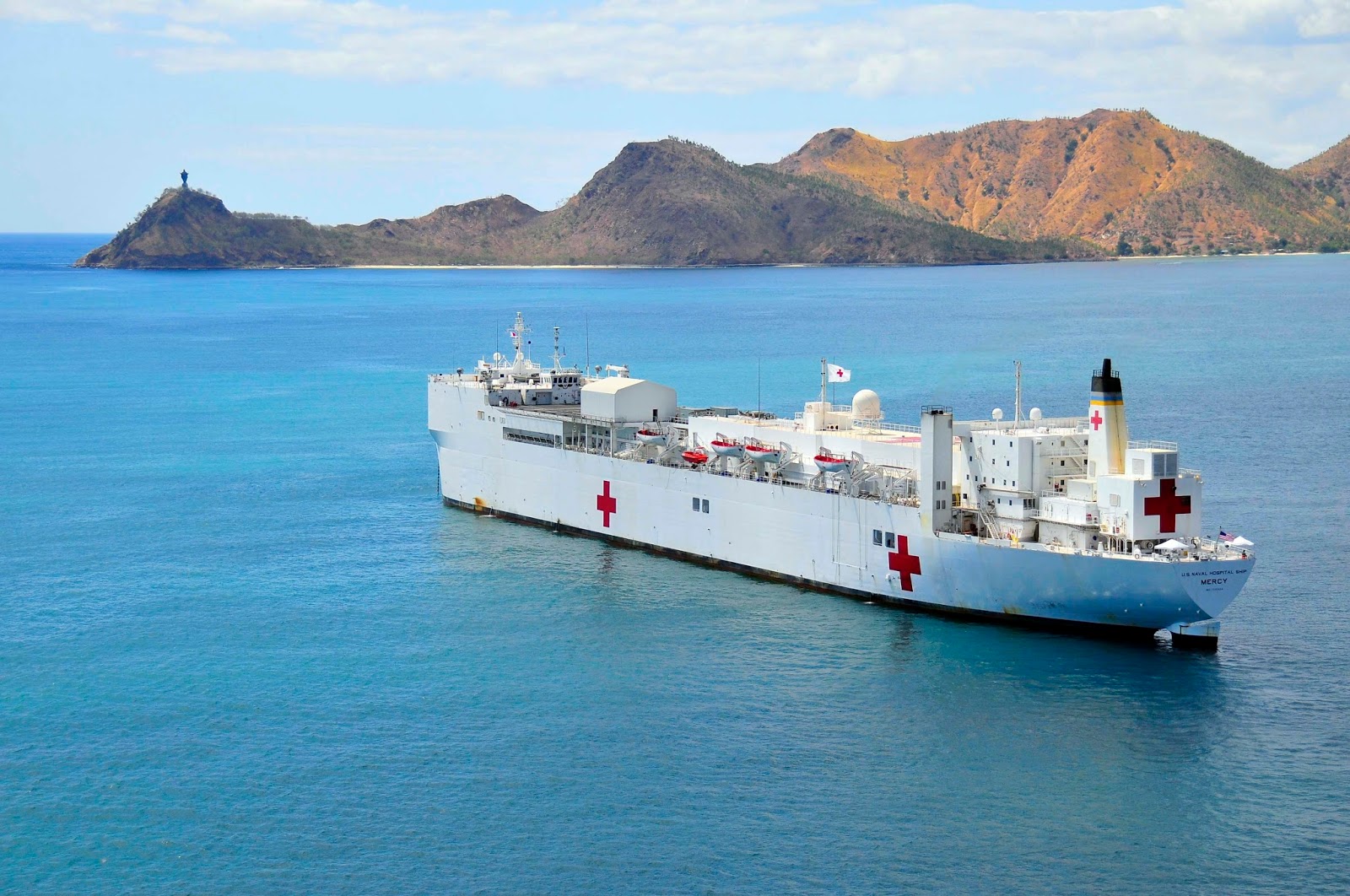 - TIMOR AGORA: Naviu ospitalar norte-amerikanu iha largo Díli tuir ...