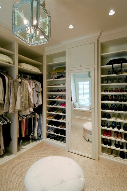 The Times New Roman: Luxe Living: Office Space + Closet Case