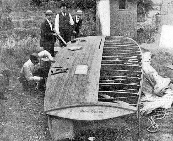 Earwigoagin: The Swallow Scow Plans: The Rudder Magazine's Second DIY Scow