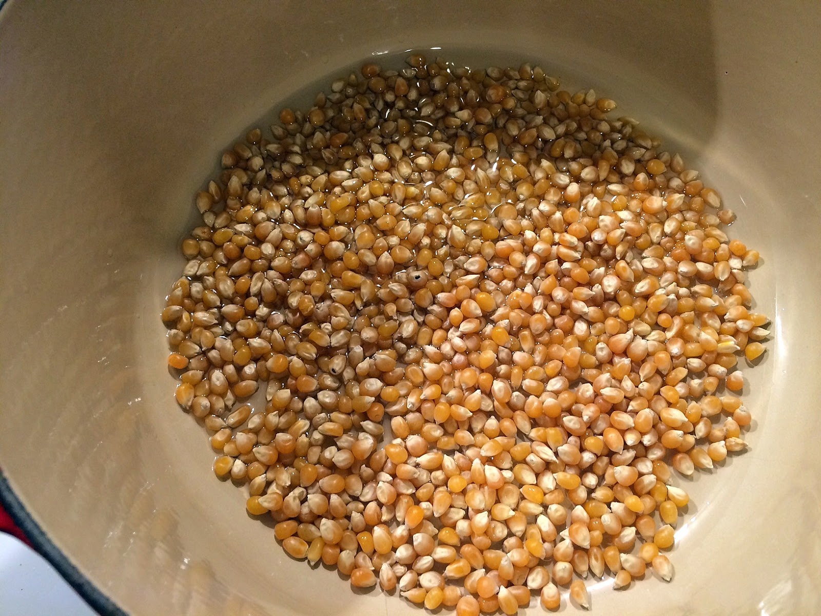 A Cake Bakes in Brooklyn: Super Bowl Caramel Corn