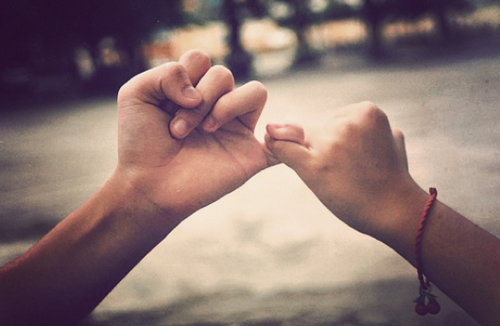 Mi rincón de reflexión: "Prometer y fallar es tan común como jugar"