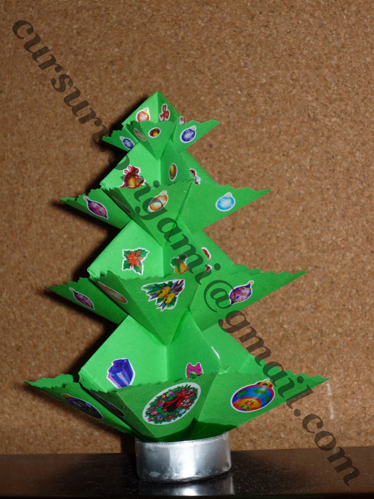 Cursuri Origami: Brad, brăduleţ, brăduţ