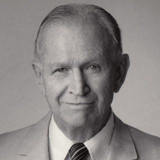 INDUSTRIA TURÍSTICA: HISTORIA CADENAS HOTELERAS