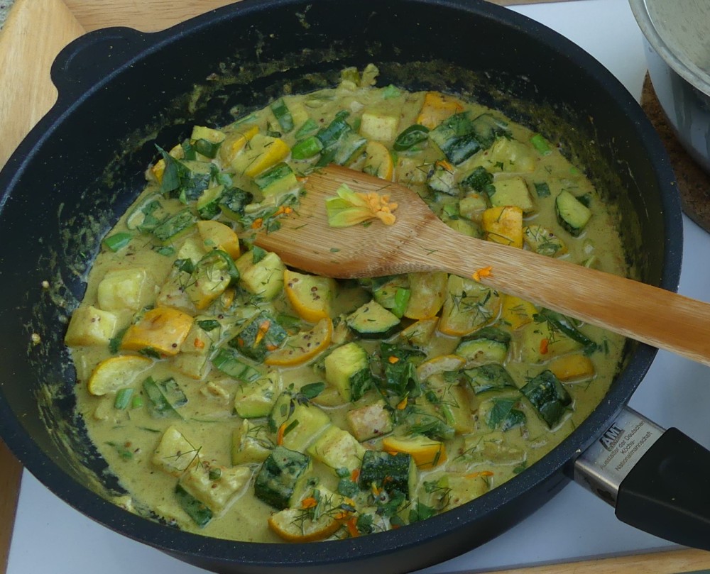 Barbaras Spielwiese: Zucchini-Curry