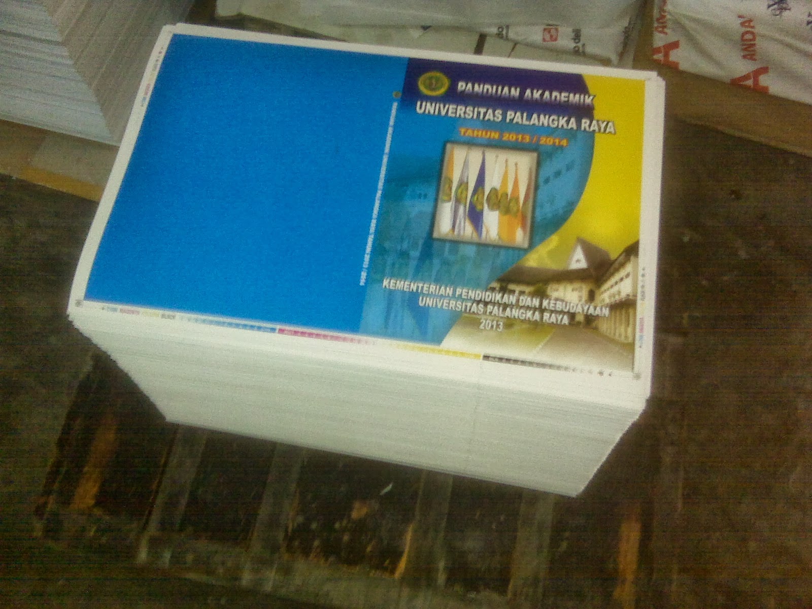 51 Contoh Brosur Dengan Desain Layout Unik dan Lipatan Cantik Unik ...