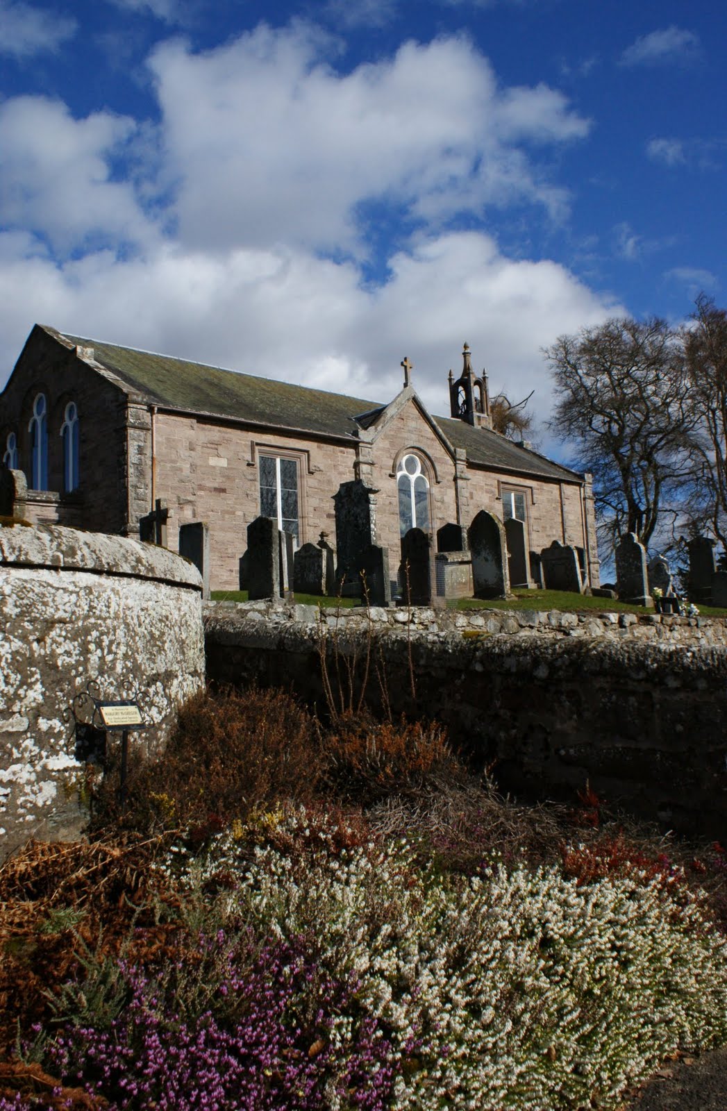 Tour Scotland: Tour Scotland Photographs Parish Church Kinclaven