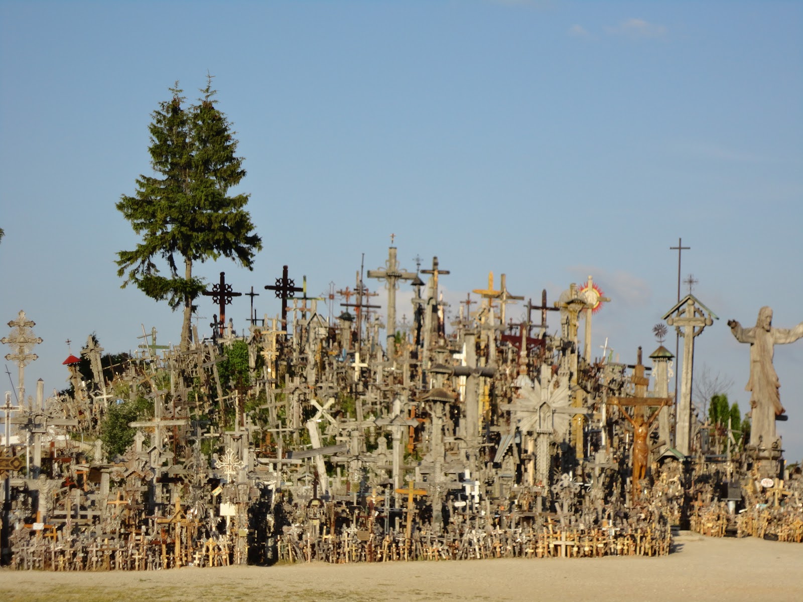 Brīvdienas Lietuvā VI. Trešā diena. Mājupceļš. Krusta kalns. Gandrīz ...