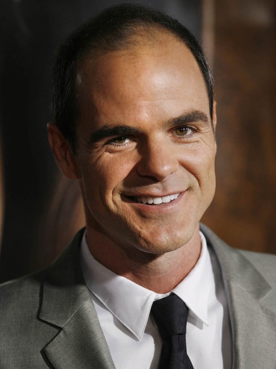 Michael Kelly | Celebrities Photos Hub