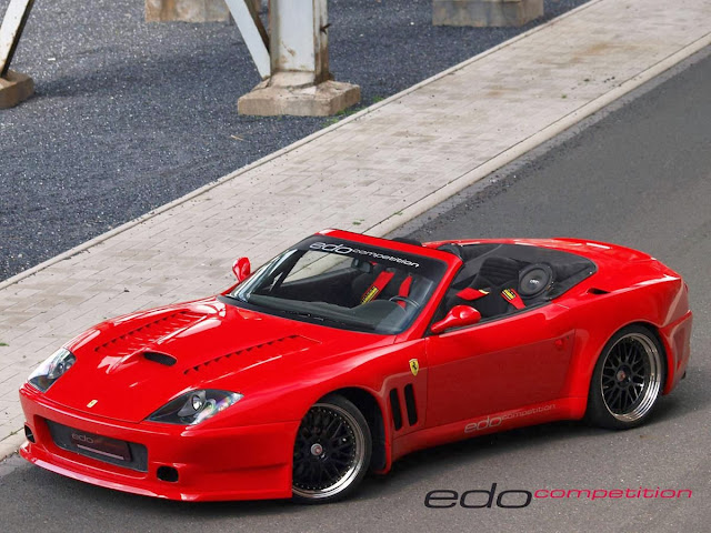 ROMBI DI GLORIA: Ferrari's strange car