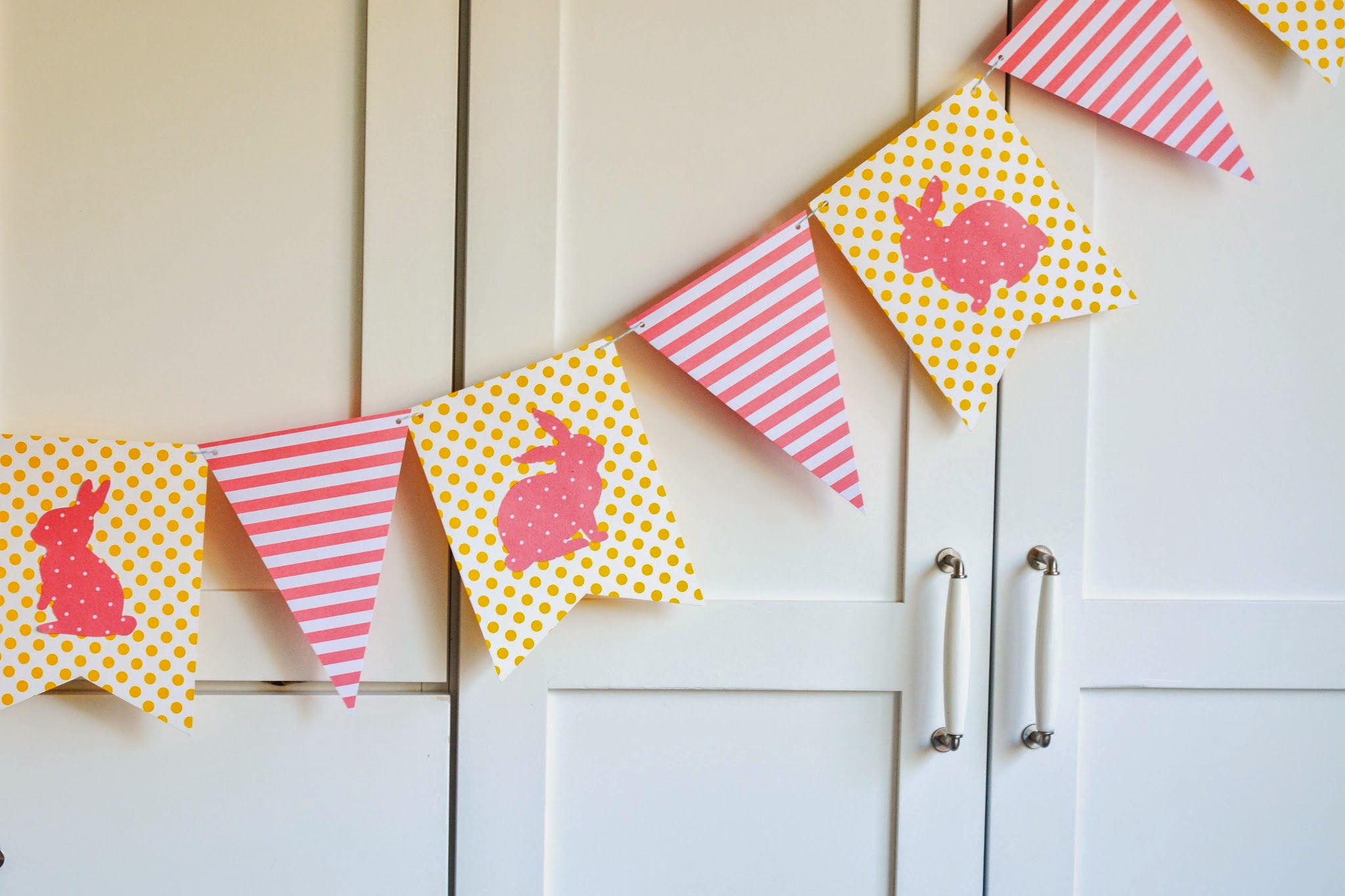 Aesthetic Nest: Crafting: Easter Bunny Banner and Free Bunny Template ...