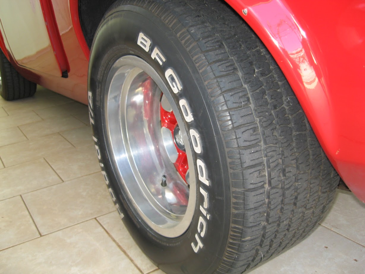 PUMA GTB S1 1978: Suspensão, pneus e estepe