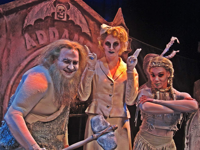 WICKERMOSS: EVENTS/REVIEW: Top 10 Reasons to Watch The Addams Family ...