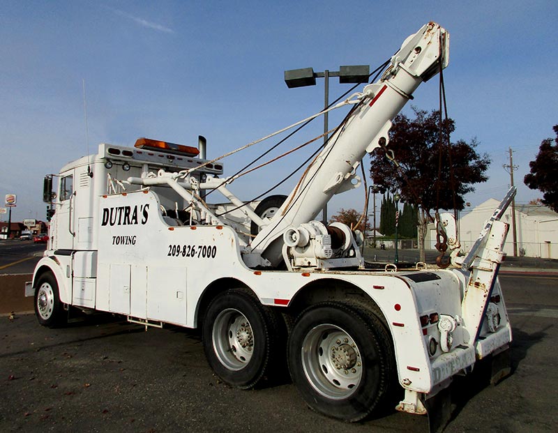 Just A Car Guy: 1954 Pete Bubble Nose Wrecker.... I've never heard of ...