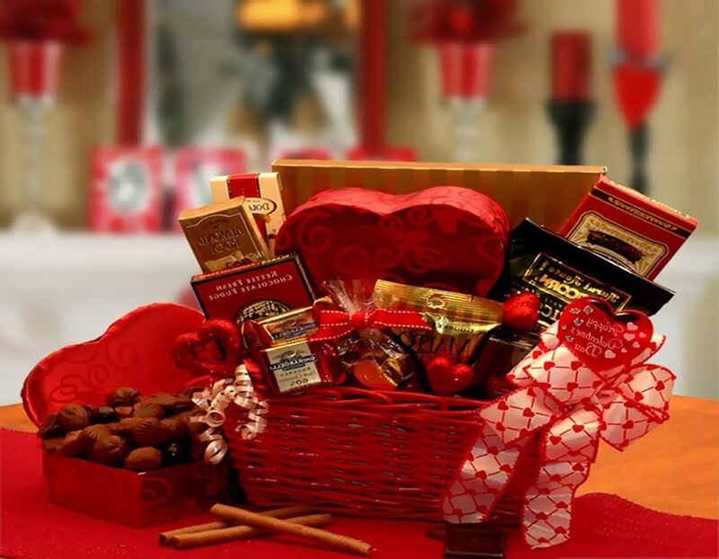 Creative Romantic Valentines Day Ideas For Him Her At Home Romantic Love Messages Quotes And creative-romantic-valentines-day-ideas-for-him-her-at-home-romantic-love-messages-quotes-and