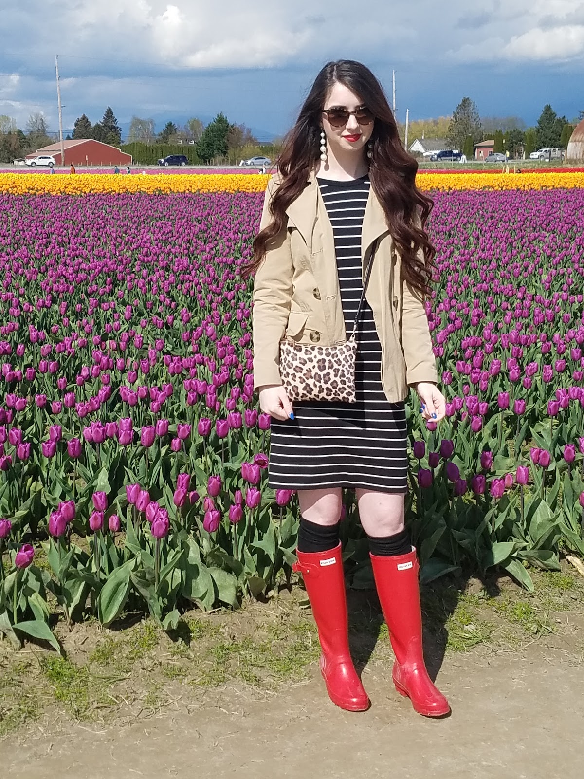 3 Ways to Wear Red Hunter Boots in Spring | Compass Lane Chic
