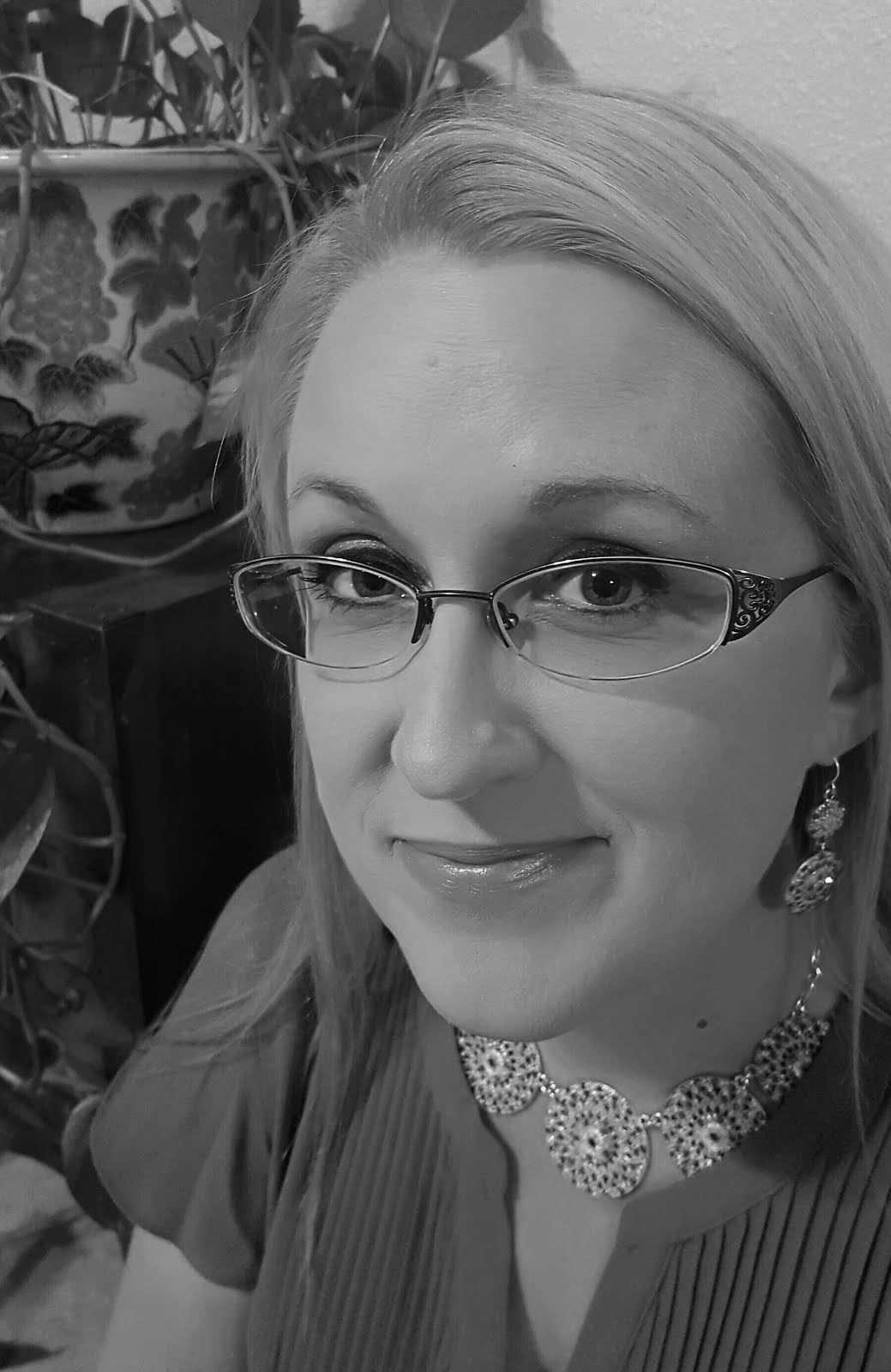 Romance Book Reviews For You: Run and Hide (Lakefield Series) by ...