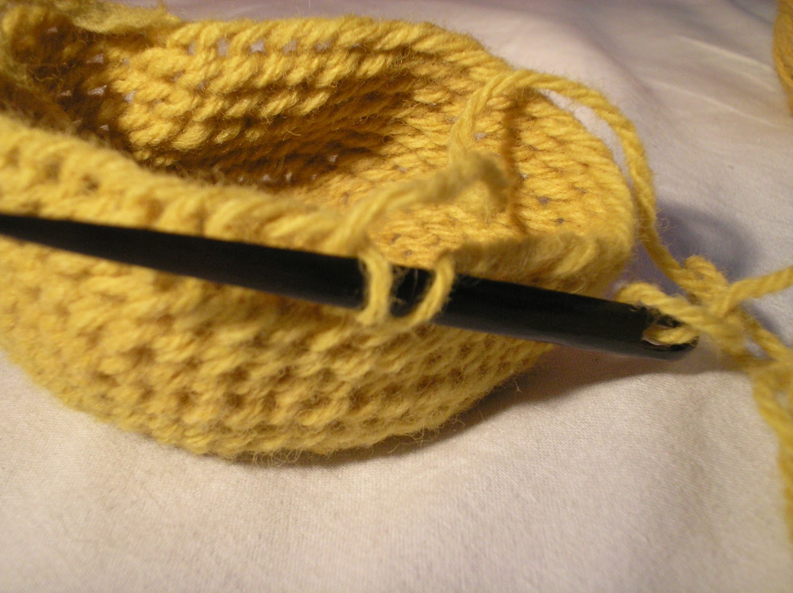 Needle Binding, Naalbinding or Nålbindning: New technique from Ribe ...