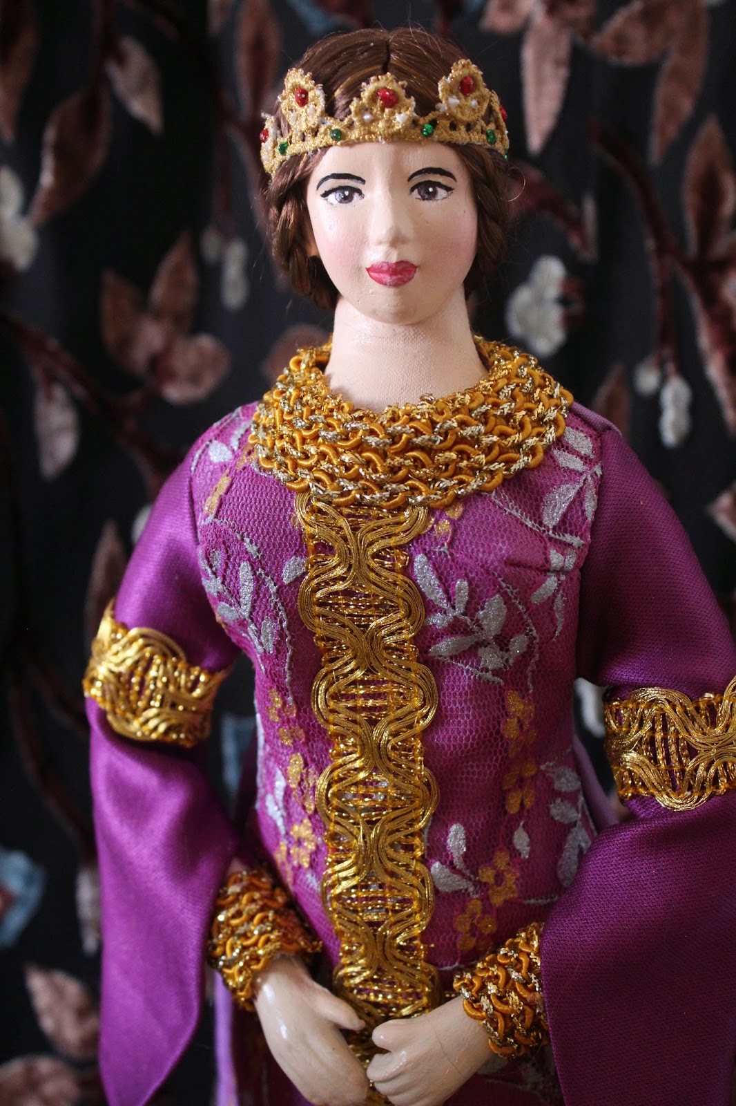 Las reinas de las muñecas: María de Nápoles. Esposa de Sancho I de ...