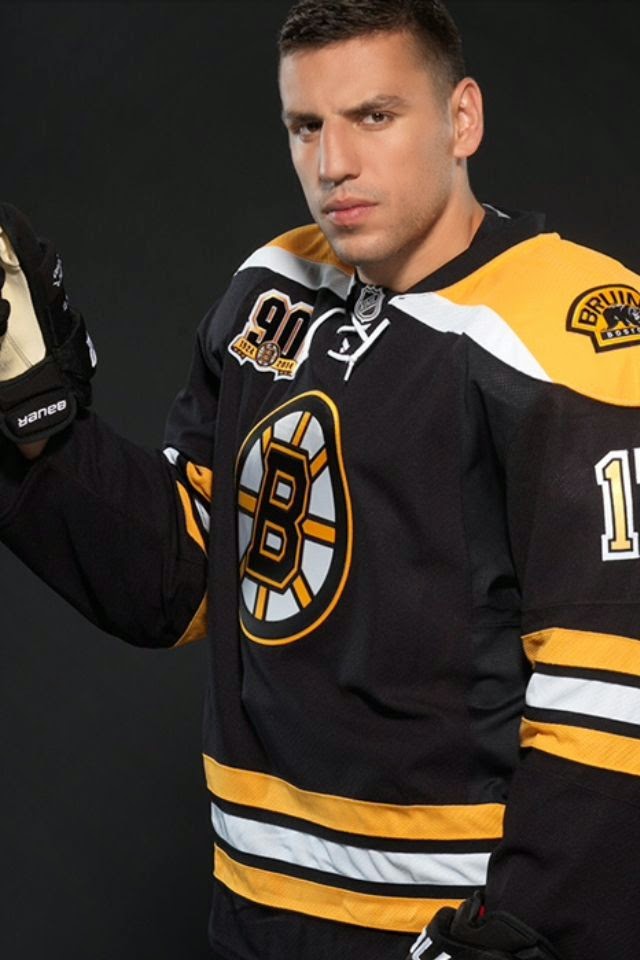 HOCKEYPUCK DELUXE: MILAN LUCIC