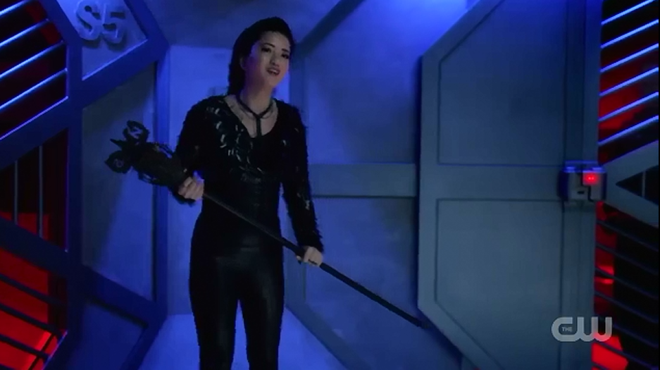 Bob Canada's BlogWorld: The Flash Season 5, Episode 7: Oh Come, All Ye ...