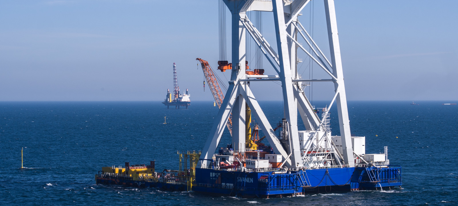 Van Oord’s Aeolus en Svanen klaren klus Walney Extension offshore ...