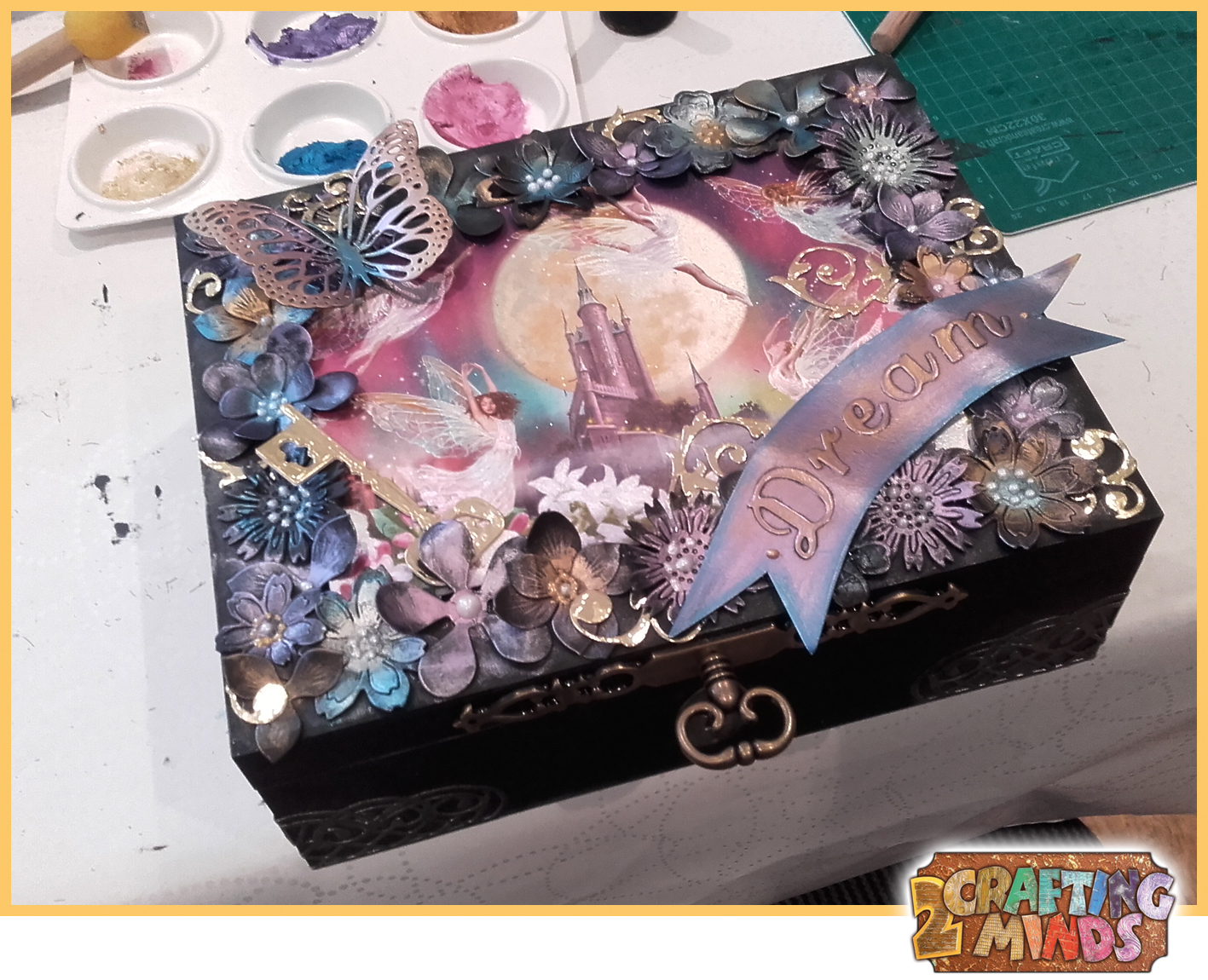 2 Crafting Minds: Fairy Memory Box